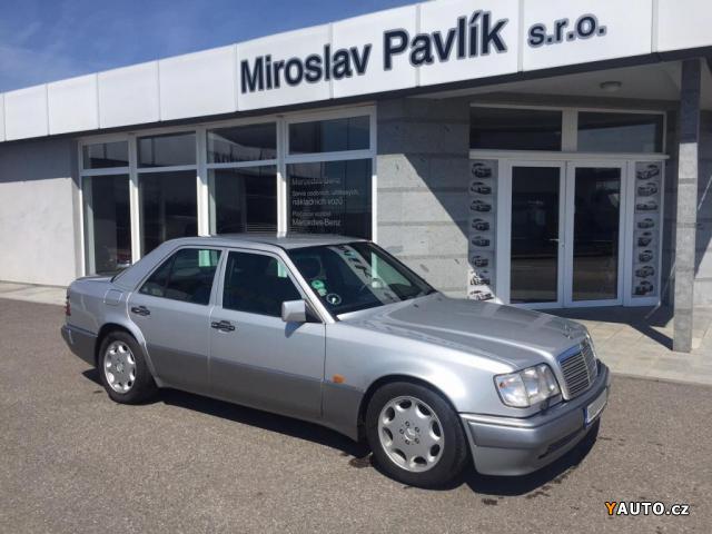 Mercedes-Benz 124 E500 W124 limuzína - limuzína