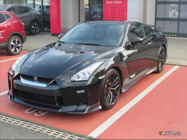 Nissan GT-R 3,8 Black edition - model 2017 sedan - sedan - YAUTO.cz