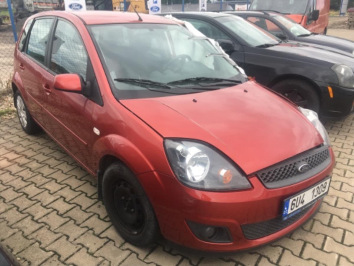 Ford Fiesta 1,3 TREND REZERVOVÁNO hatchback - hatchback benzin