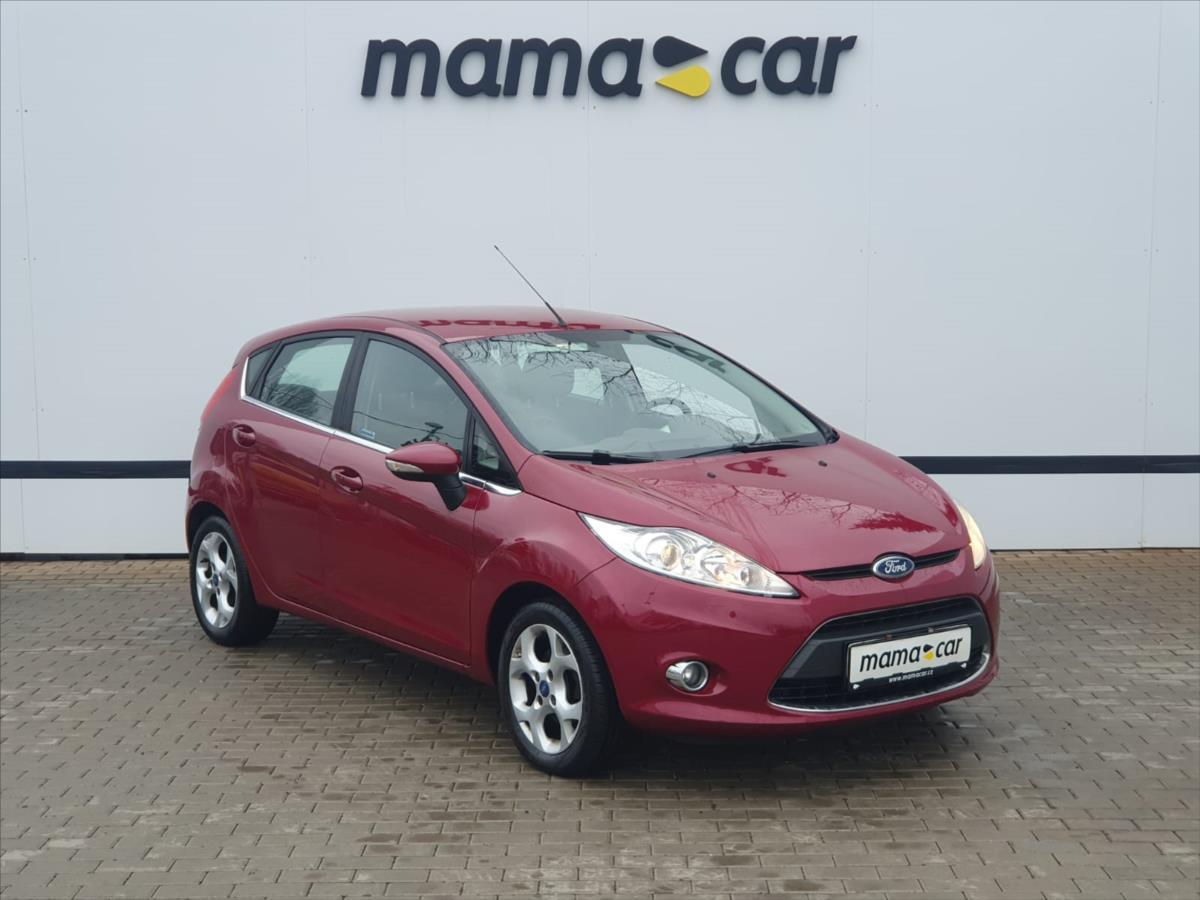 Ford Fiesta 1.2i TITANIUM ČR 1.MAJITEL hatchback - hatchback benzin