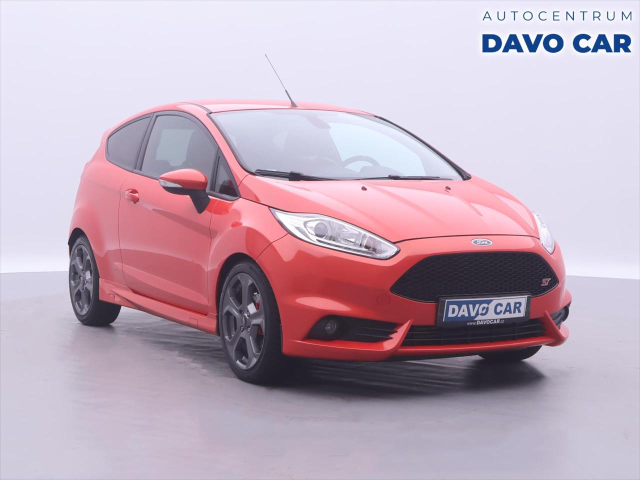 Ford Fiesta 1,6 ST 134kW Recaro Kůže hatchback - hatchback benzin