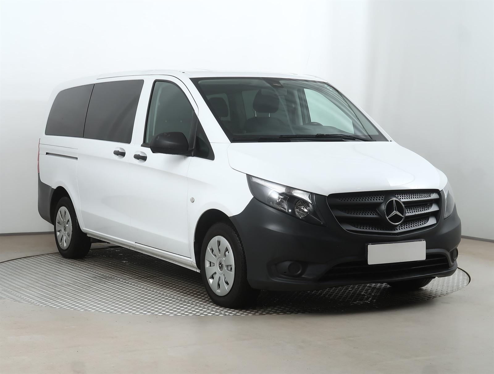 Mercedes-Benz Vito 111 CDI 84kW minibus - minibus nafta