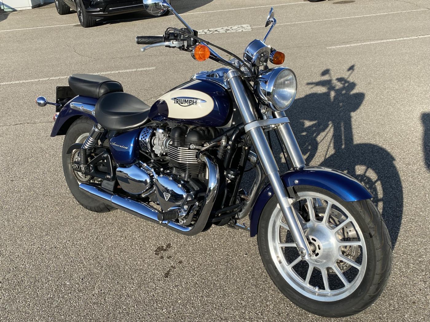 Triumph 2010, 900 ccm, 45 kW chopper - chopper