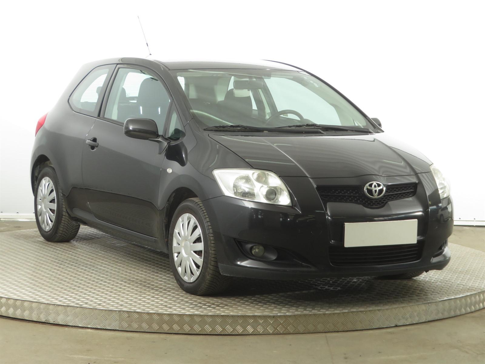 Toyota Auris 1.6 Dual VVT-i 91kW hatchback benzin - hatchback benzin ...