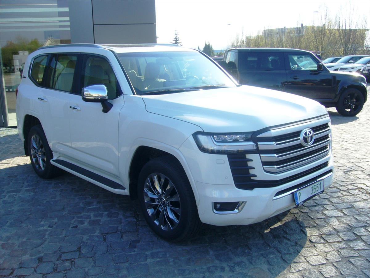 Toyota Land Cruiser 4,0 V6 6AT 7S VXS Skladem 300 terénní benzin ...