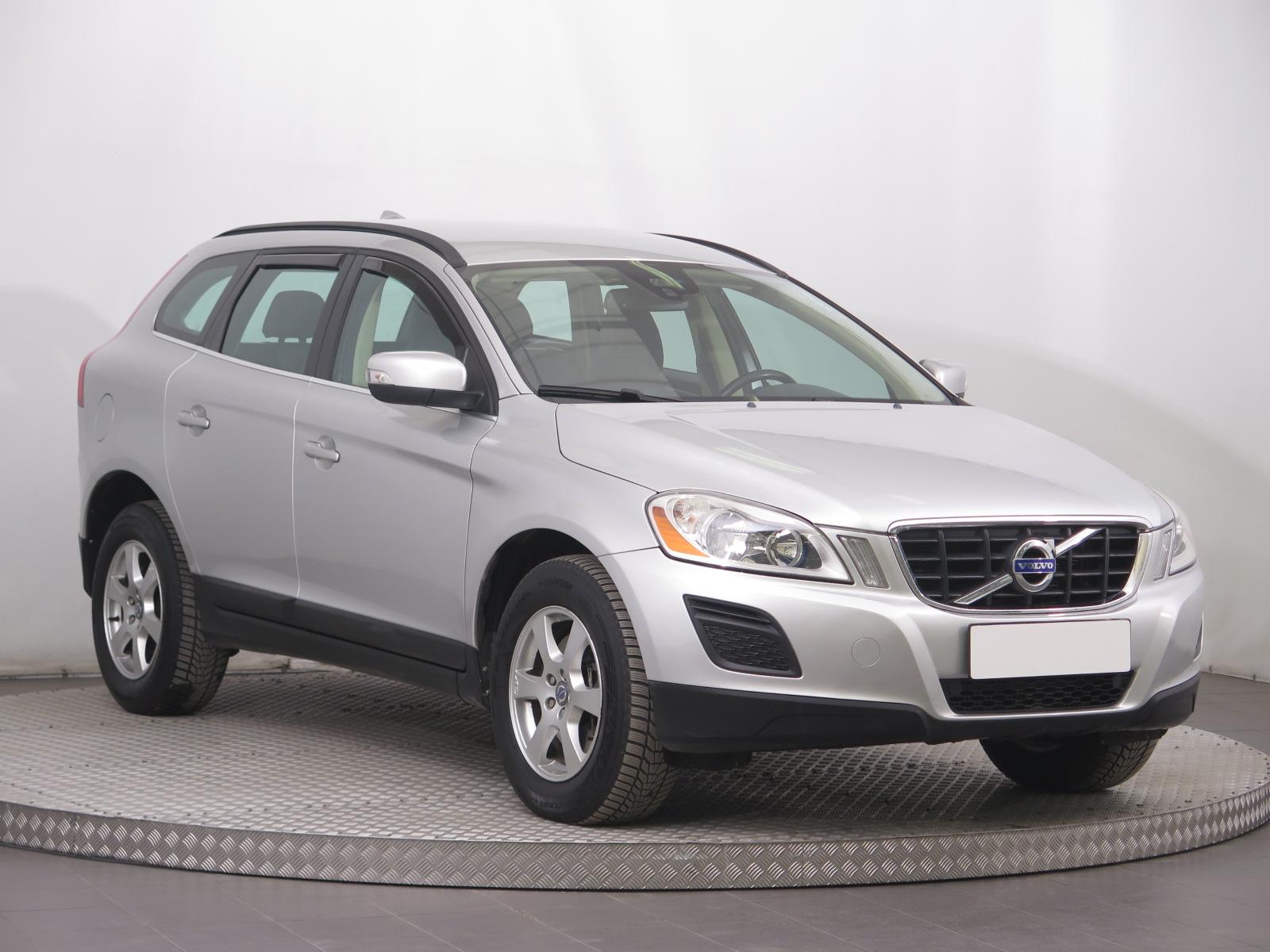 Volvo XC60 D3 120kW SUV nafta - SUV nafta - YAUTO.cz